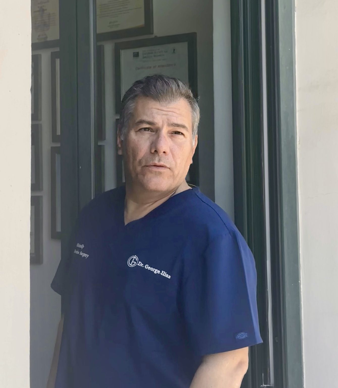 Ομφαλοκήλη: Συμπτώματα - Θεραπεία Λαπαροσκοπικά | Γ. Ηλίας